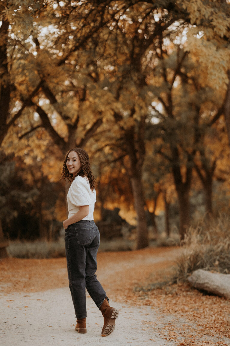 Vintage Jane Austen Inspired Senior Photo Session- Anika, Class of 2023 ...